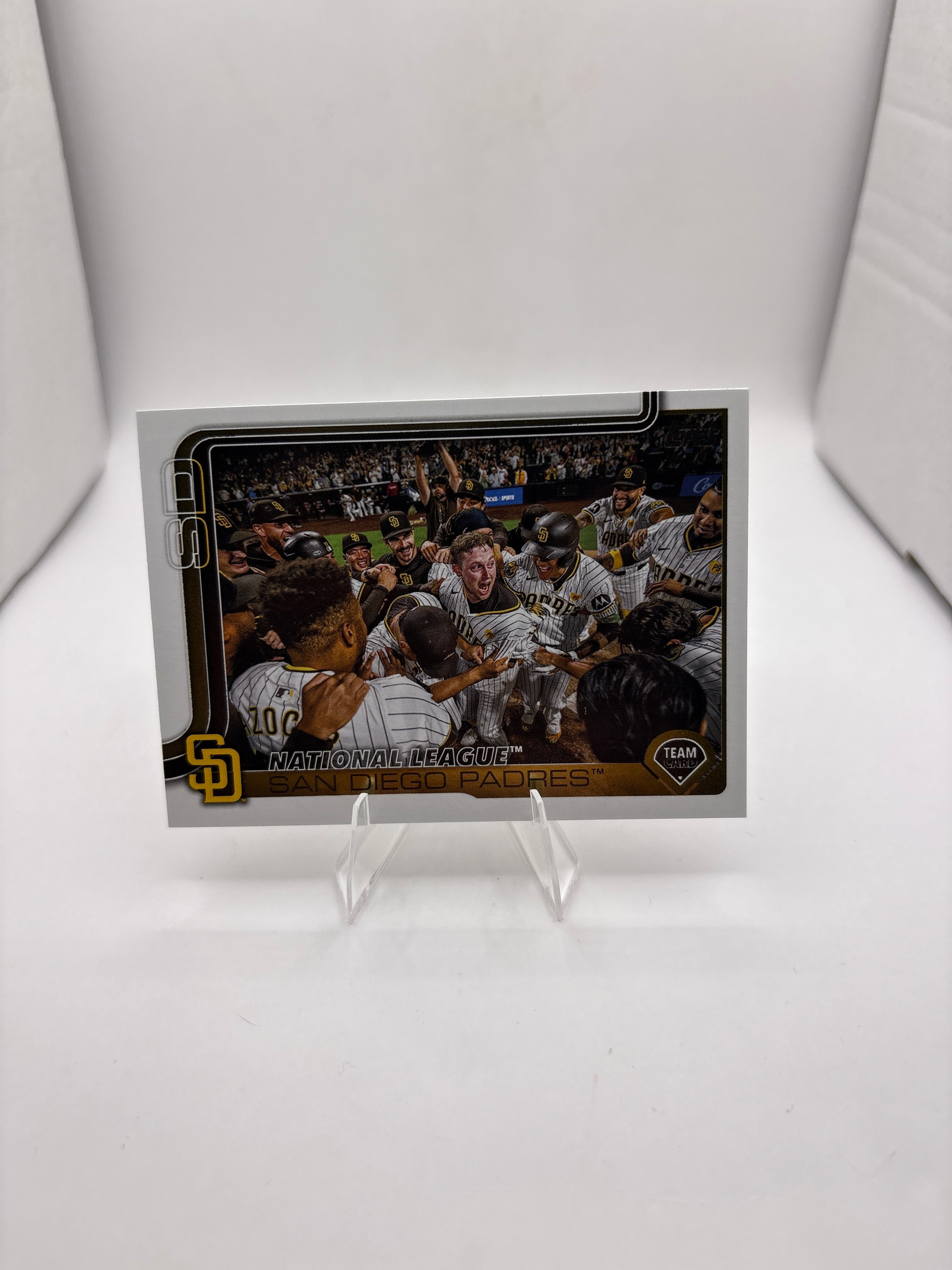 Topps San Diego Padres Team Card – S and E Hobbies and Collectables